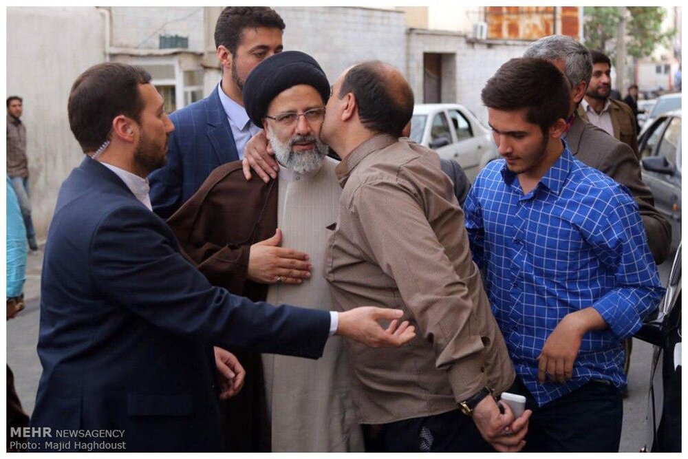 خباز : دبه خالی است، سفرهای استانی رئیسی فقط گفتاردرمانی است / حقیقت ...