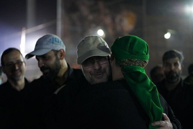 تیپ متفاوت قالیباف در جمع موکب داران اربعین +عکس - خبرآنلاین