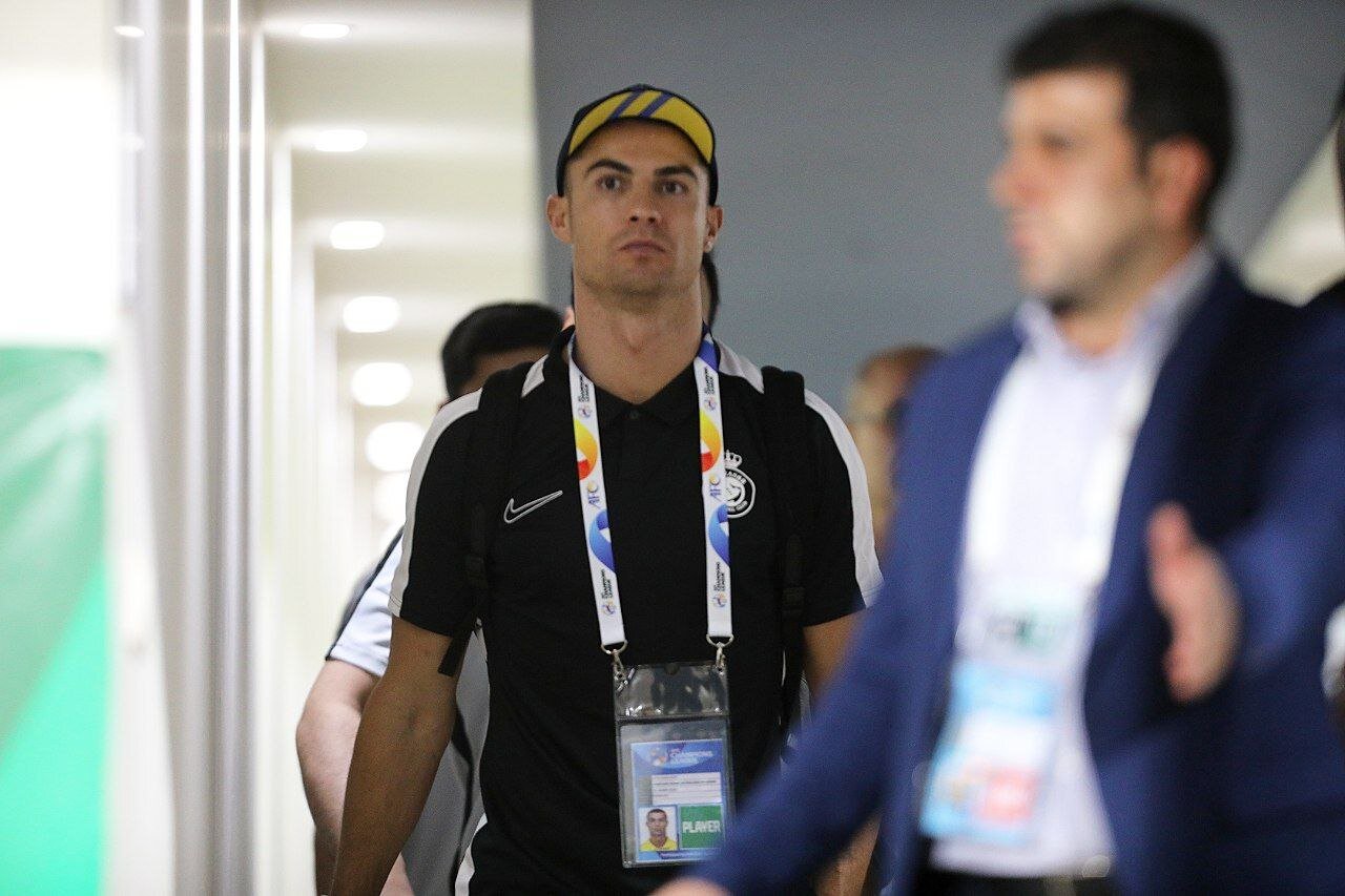 نارضایتی رونالدو از چمن آزادی! - خبرآنلاین