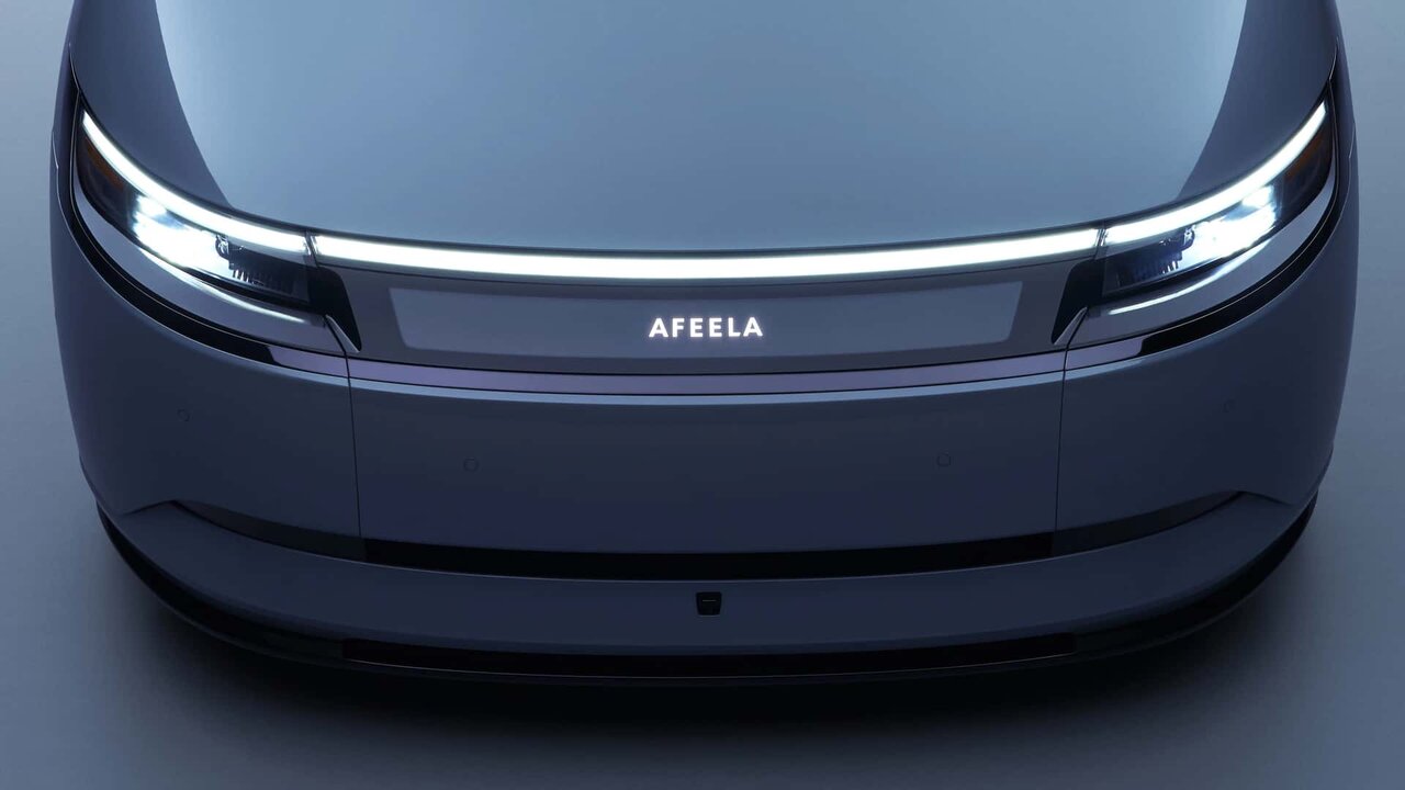 این خودرو با دسته پلی استیشن کنترل می‌شود! /عکس و فیلم - خبرآنلاین