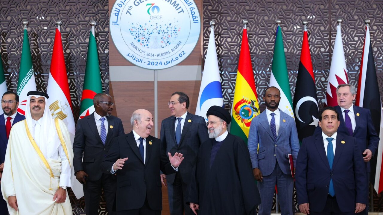 سکوت کنندگان امروز فردا سیلی سختی خواهند خورد - خبرآنلاین