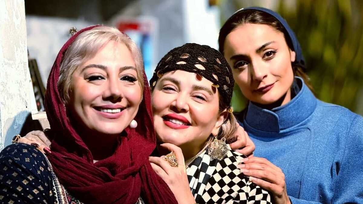 شرکت کنندگان شام ایرانی در اکران تئاتر - خبرآنلاین