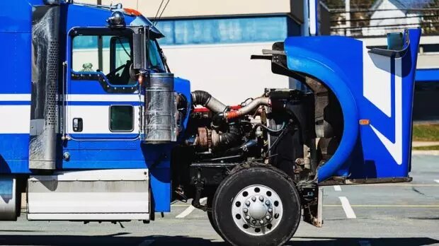 چرا کامیون‌ چند میلیون‌ کیلومتر دوام می‌آورد ولی خودروی سواری نه ...