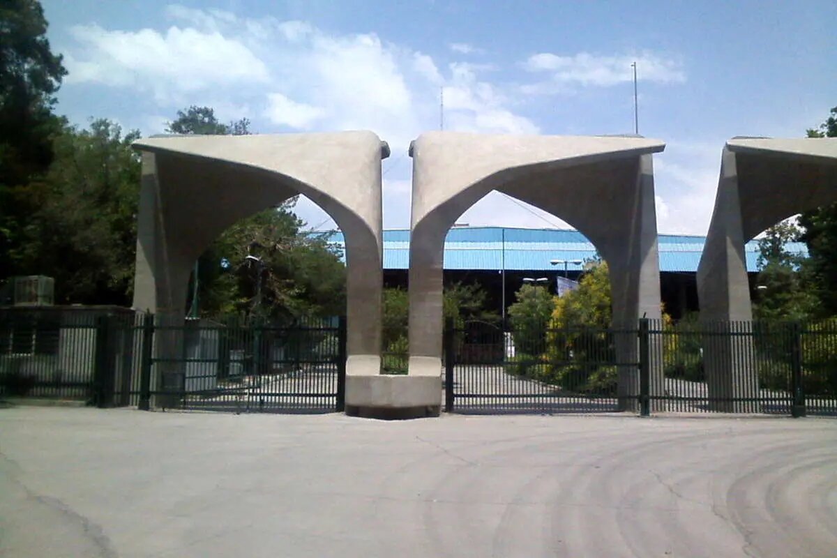 Novinha com a buceta babando